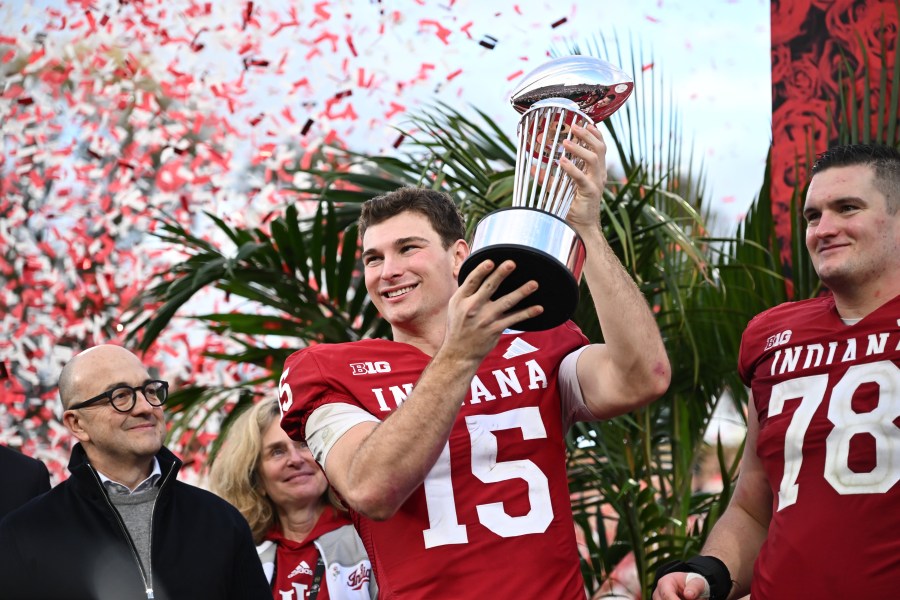 Hoosier fans travel coast to coast for back-to-back bowl games