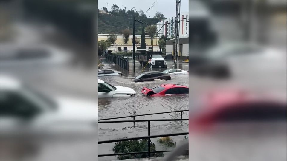 Flooding in San Diego submerges cars