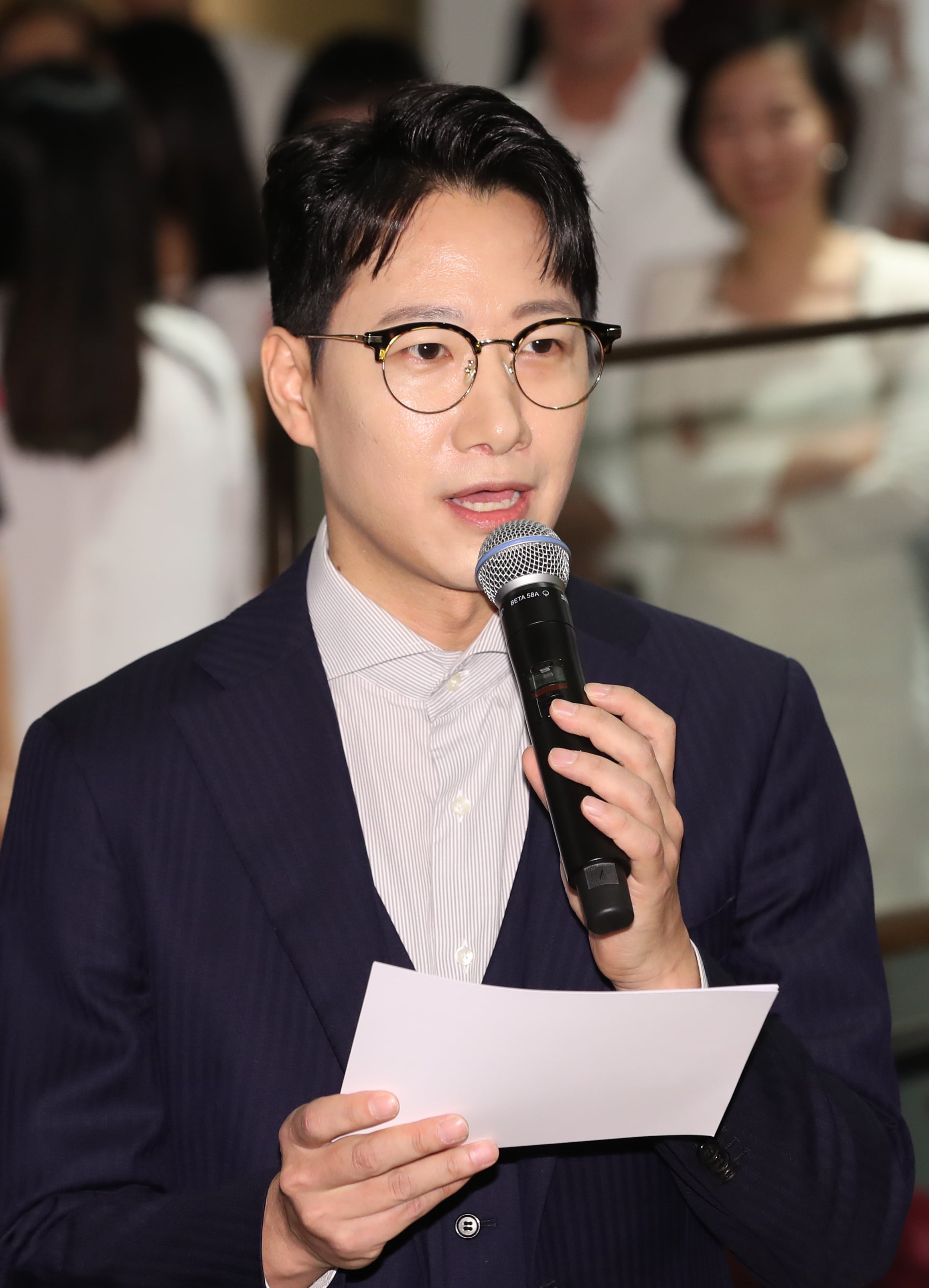 Jo Woo-jong ends 9-year FNC Entertainment tenure