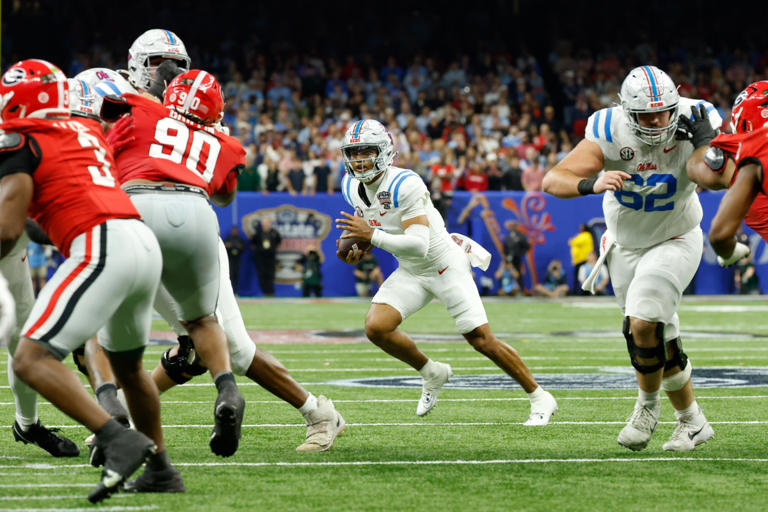 ESPN analyst 8-0 in College Football Playoff makes Ole Miss-Miami pick