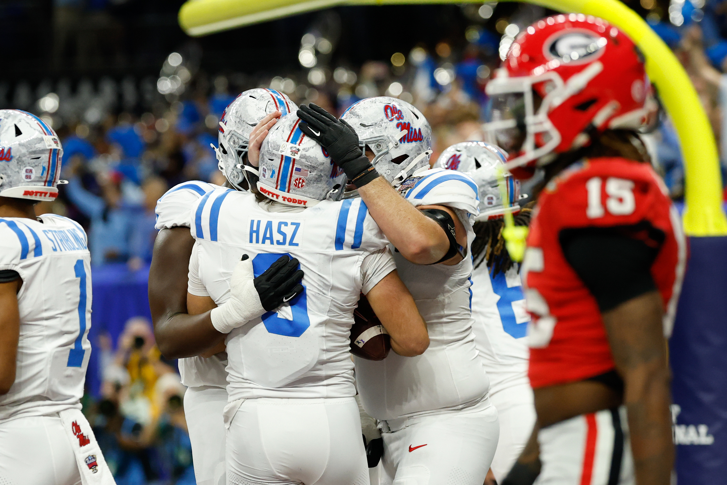 Fans were 'shocked' by Ole Miss TE's hairline after he scored a ...