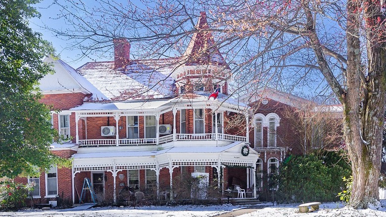 Tennessee's overlooked college town near the state line charms with a ...