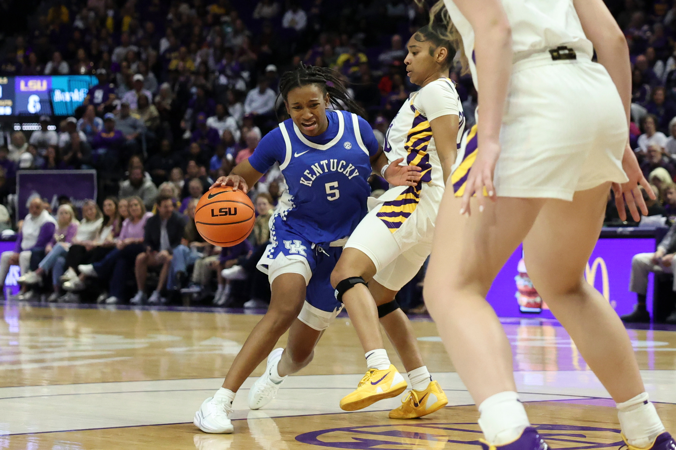 Morgan's last-second 3-pointer lifts No. 11 Kentucky over No. 5 LSU 80-78