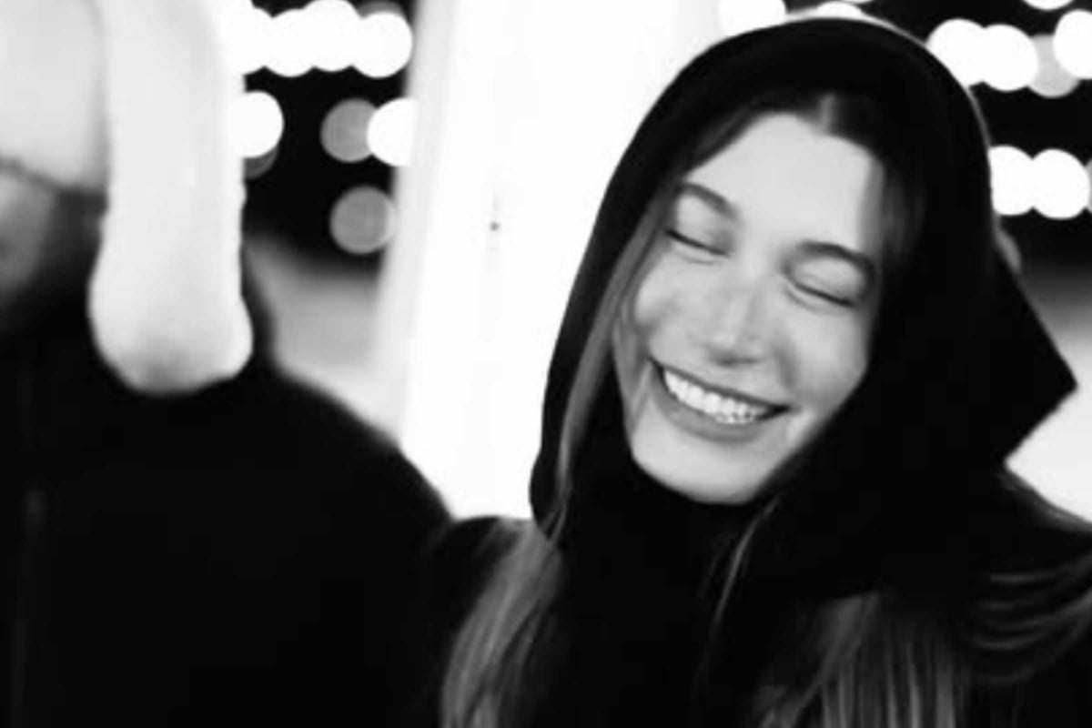 Hailey Bieber posts selfie to shut down divorce rumors after latest ...