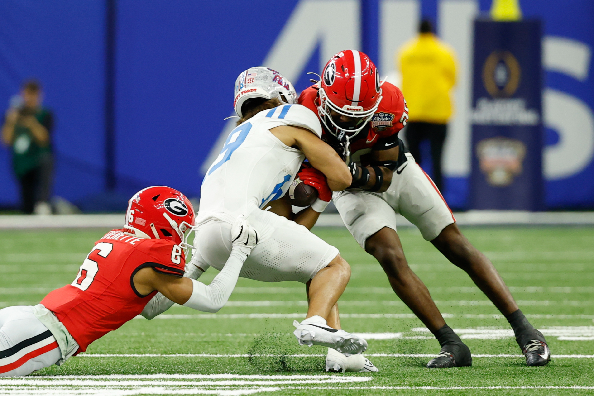 Georgia DB ejected from Sugar Bowl after controversial hit