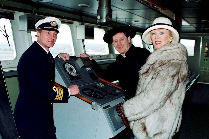 Tributes to former Cleethorpes hairdresser and talented theatre player ...