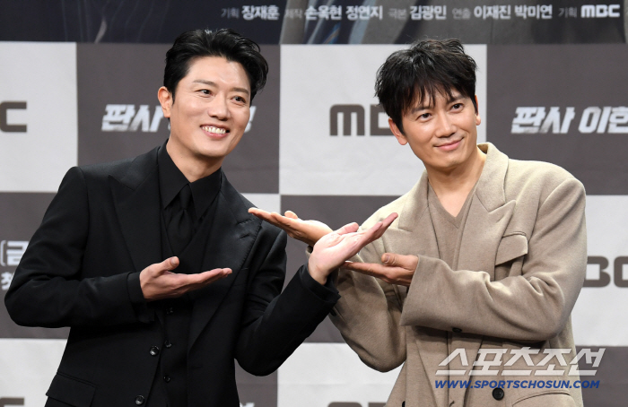 Judge Lee Han-young, Park Hee-soon, MBC Acting Award winner Ji-sung is ...