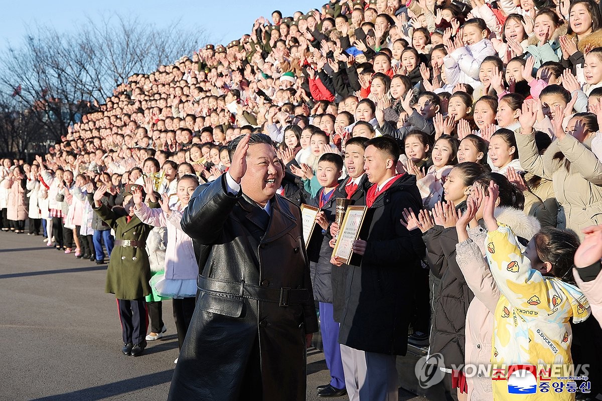 N Korean leader meets schoolchildren