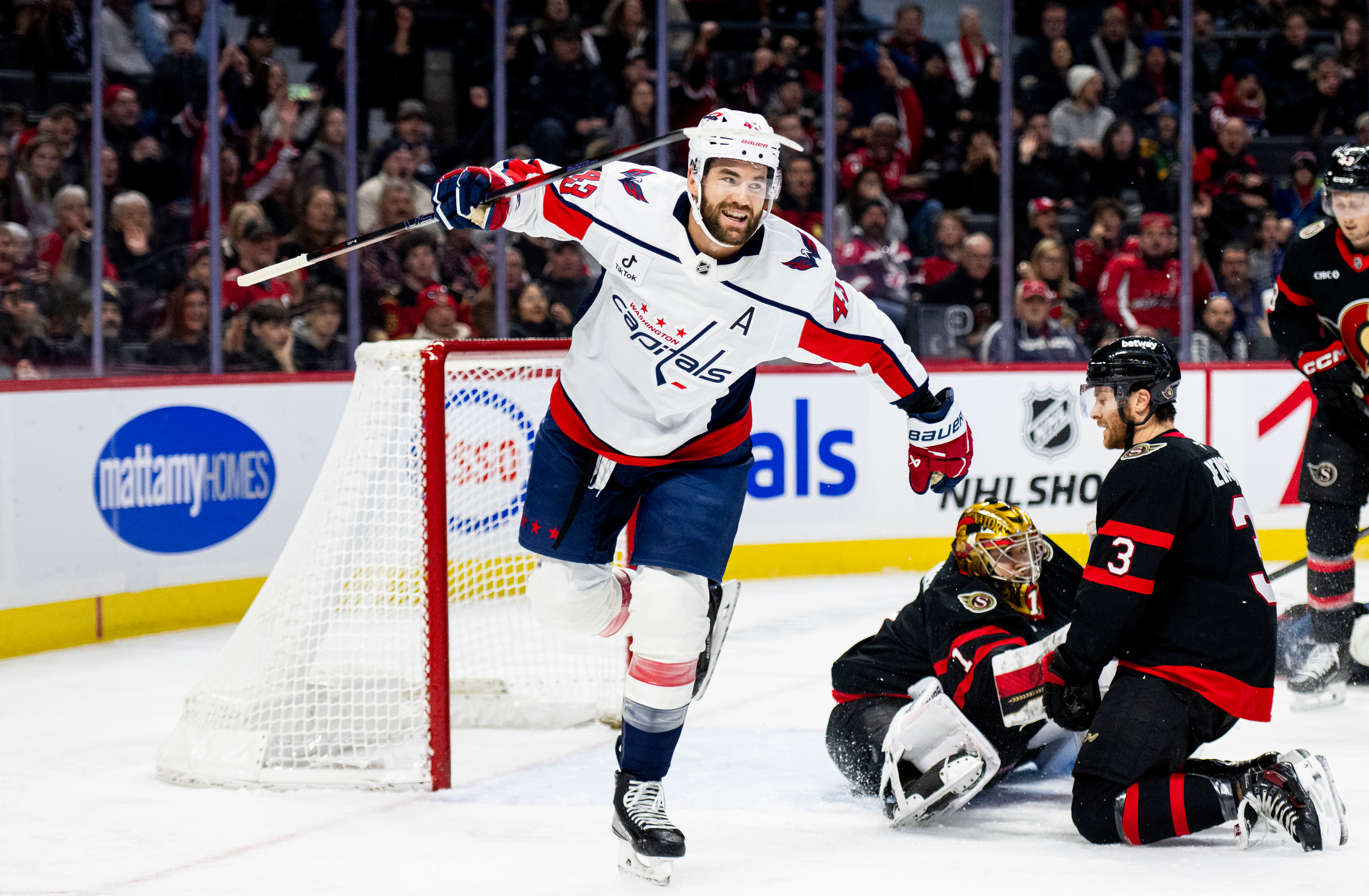 Zetterlund's 10th goal of the season late in the 3rd period gives ...