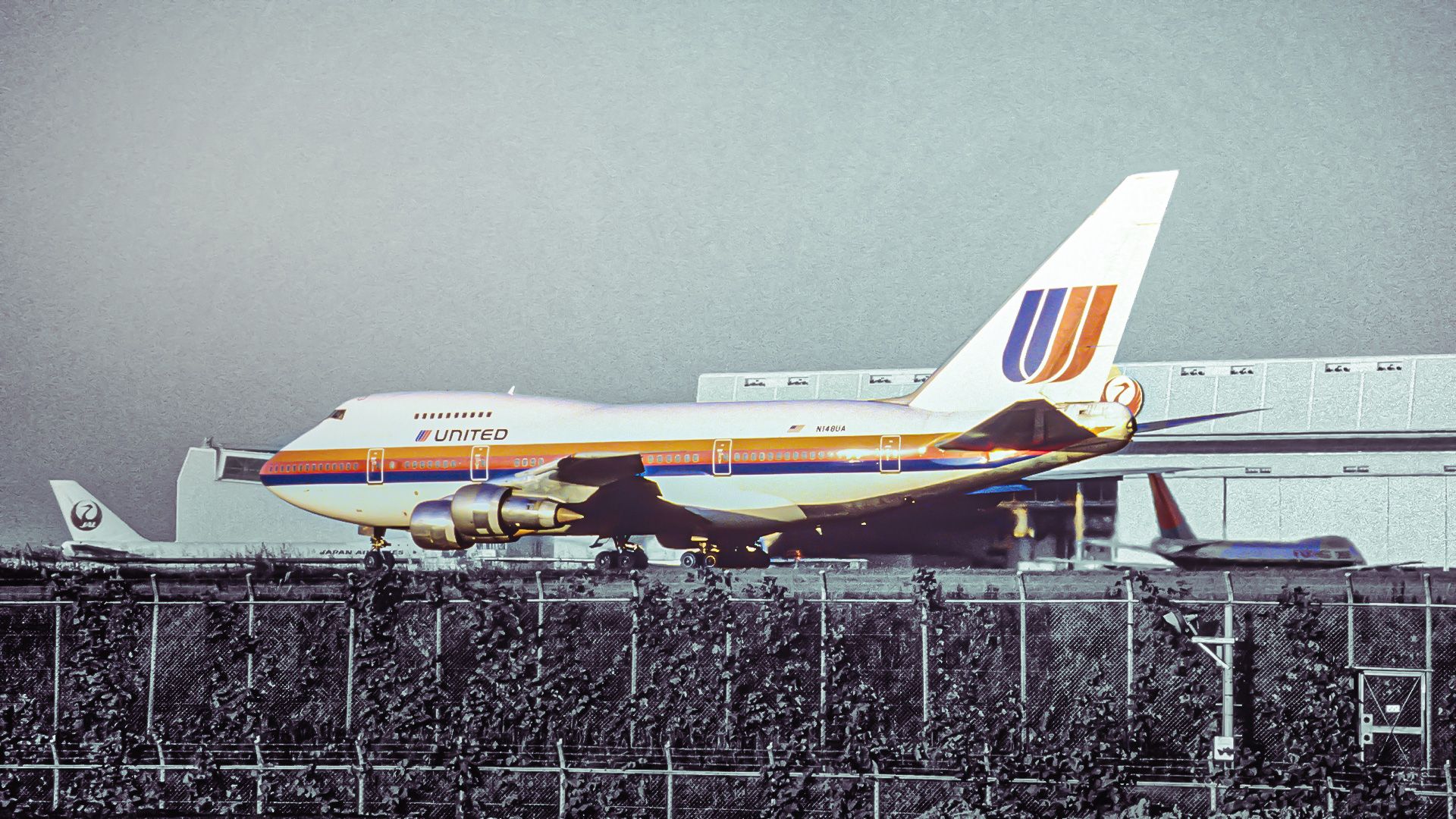 How many Boeing 747SPs were built?
