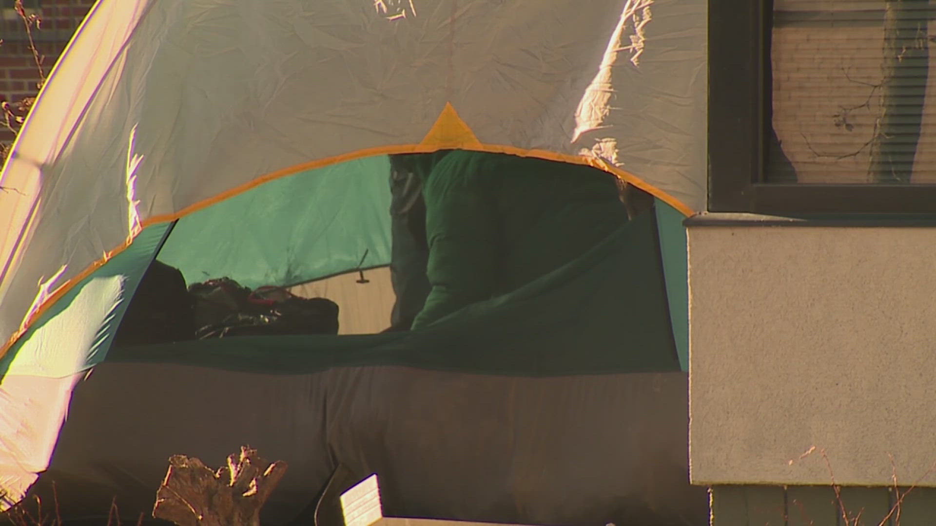 Man arrested after stabbing in Rock Island