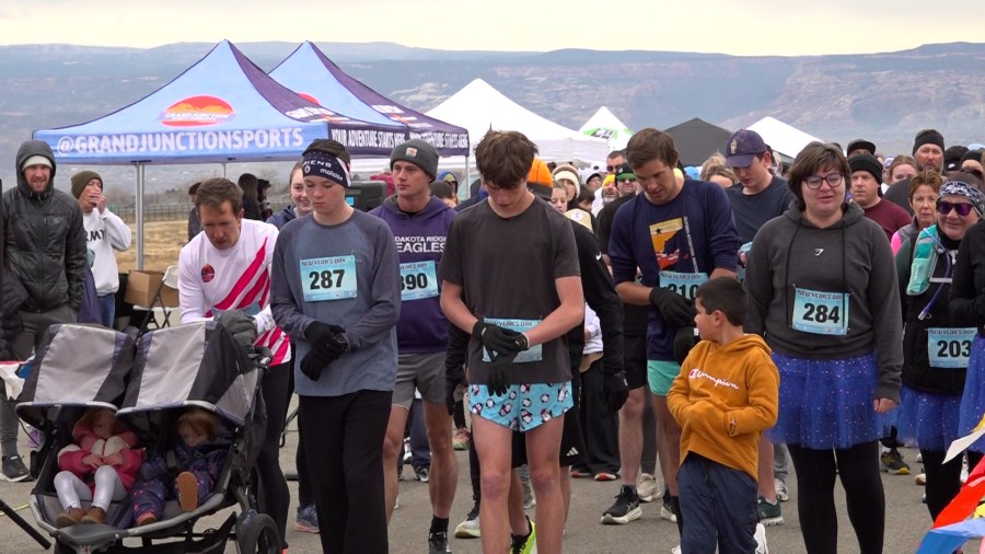 New Year’s Day run along the runway at Grand Junction Regional Airport