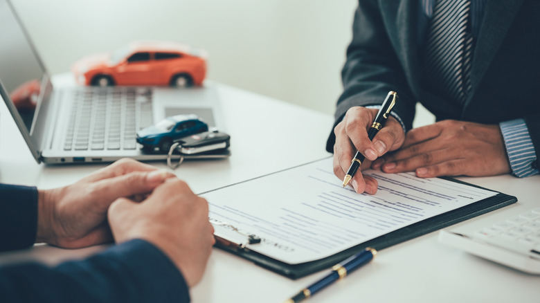 5 red flags that the worst car warranties have in common