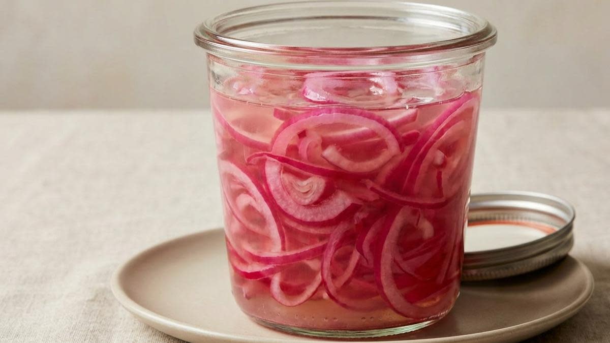 Quick pickled red onions