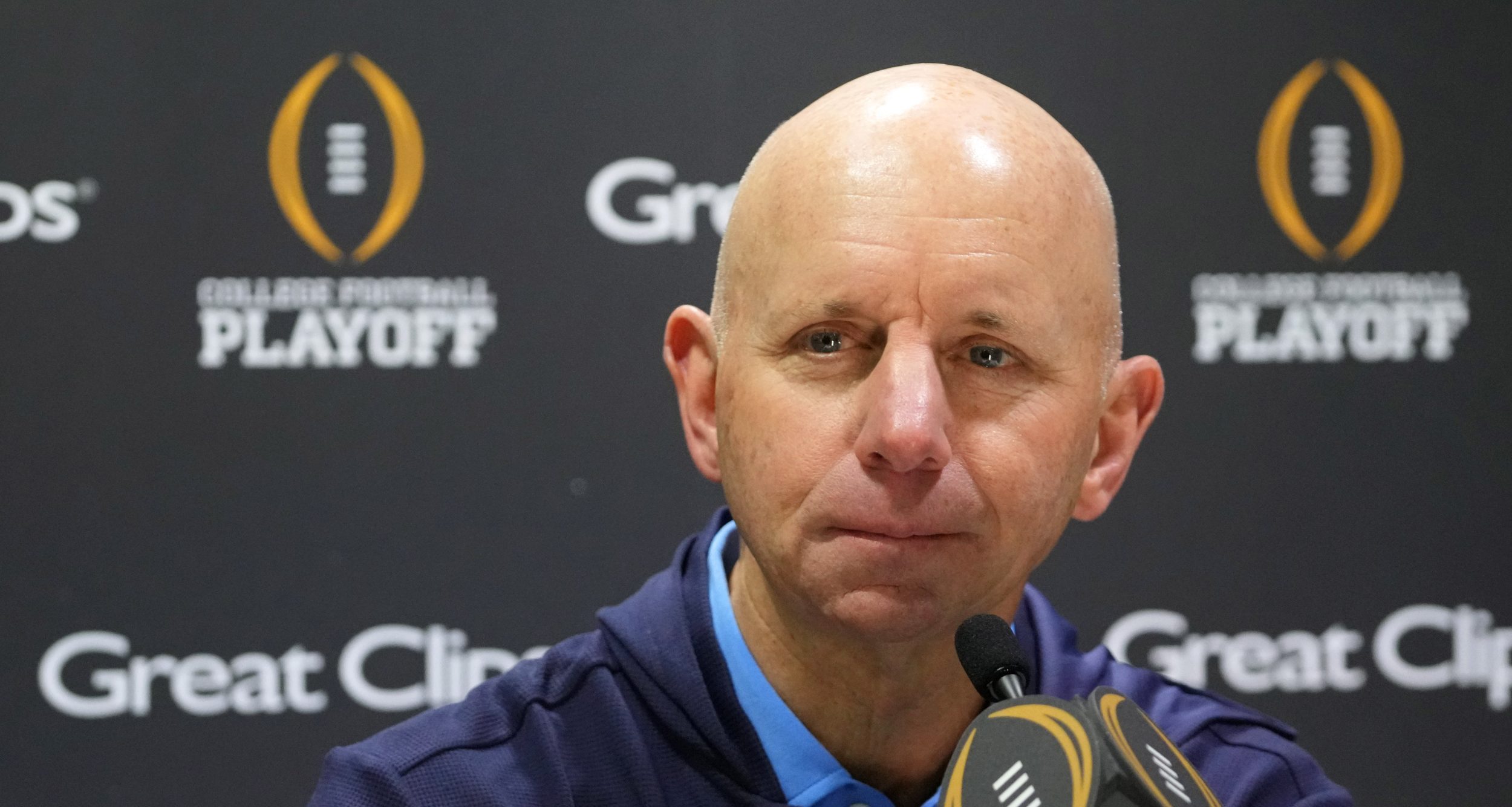 ESPN announcer receives surprise announcement