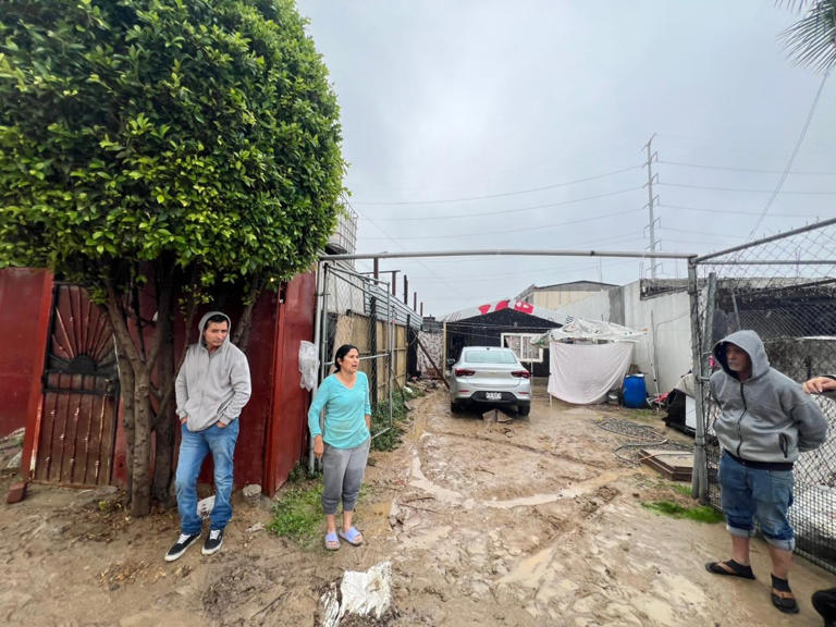 Lluvias inundan vivienda en Jardín Dorado y afectan a tres menores