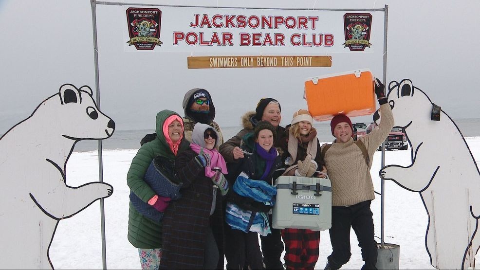 Polar bears welcome 2026 with annual plunge in Jacksonport