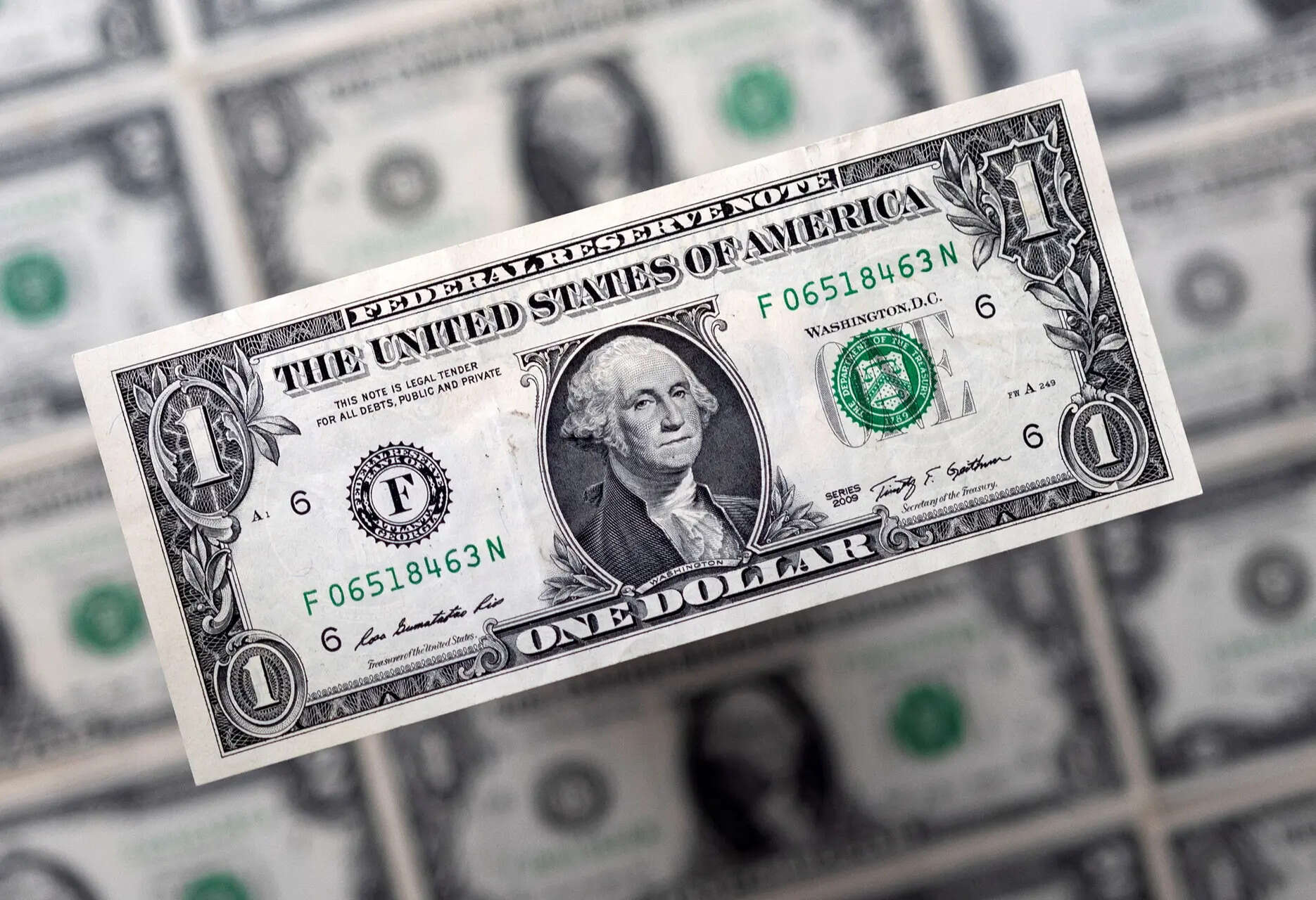 Dollar falls most since 2017 on Fed rate cut bets