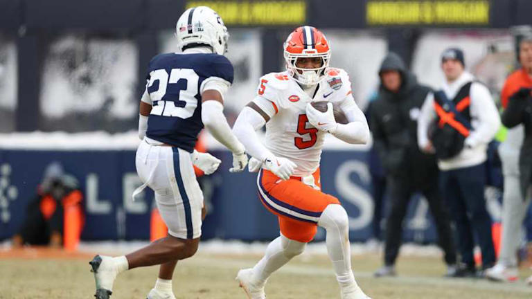 Clemson Tigers tight end enters transfer portal
