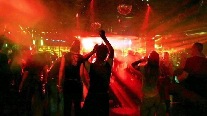 Lagu DJ tahun 2026 terbaik: EDM, House, dan remix untuk party