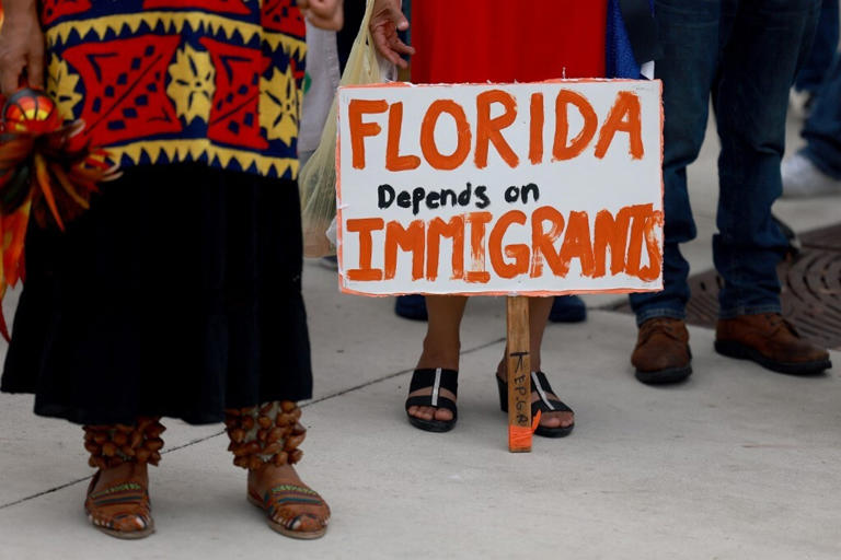 Florida lawmakers approve extreme anti-immigrant TRUMP Act