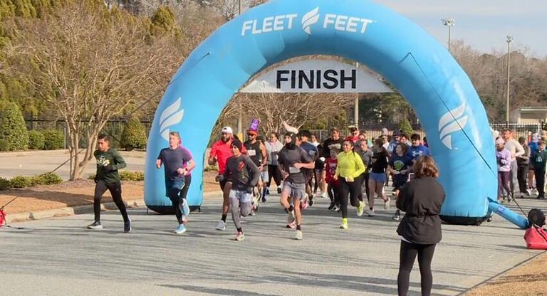 Runners kick off new year with Restart 5K fun run