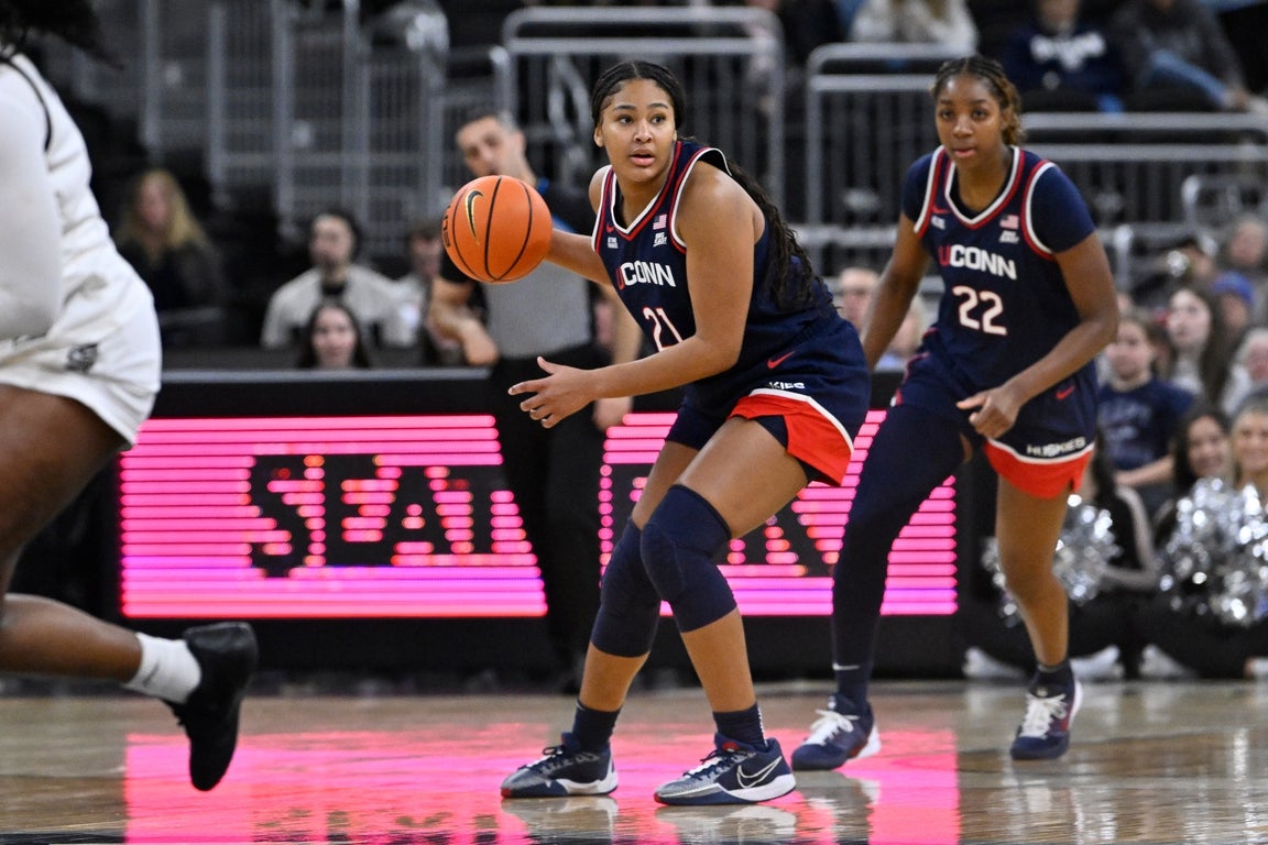 Standout photos of UConn women’s basketball star Sarah Strong
