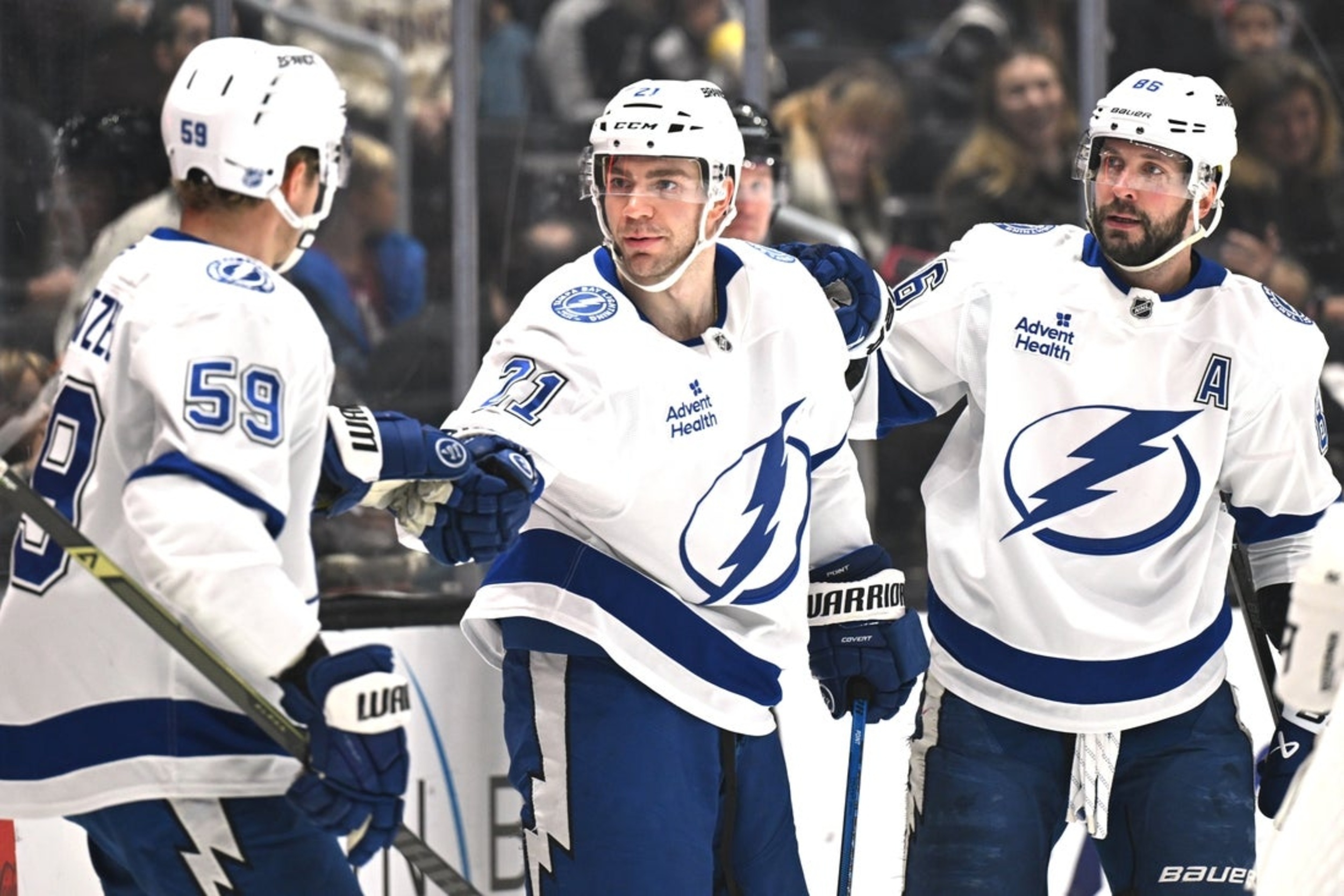 Sizzling teams clash as Lightning continue trip at Sharks