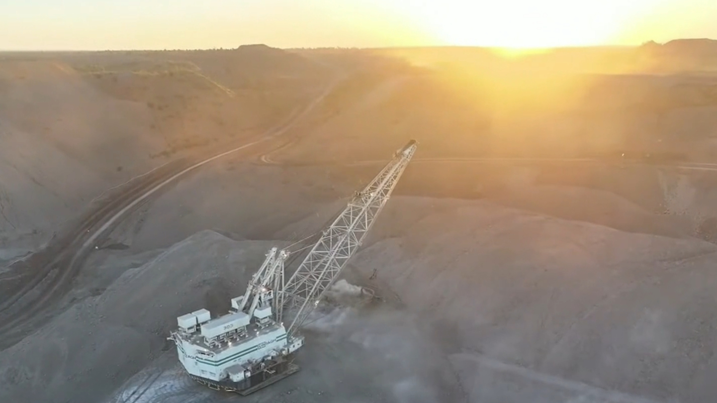 Miner trapped overnight after 'roof collapse' at Central Queensland ...