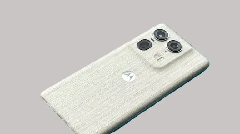 Celular Motorola con memoria RAM de 12 GB y carga rápida de 125 W