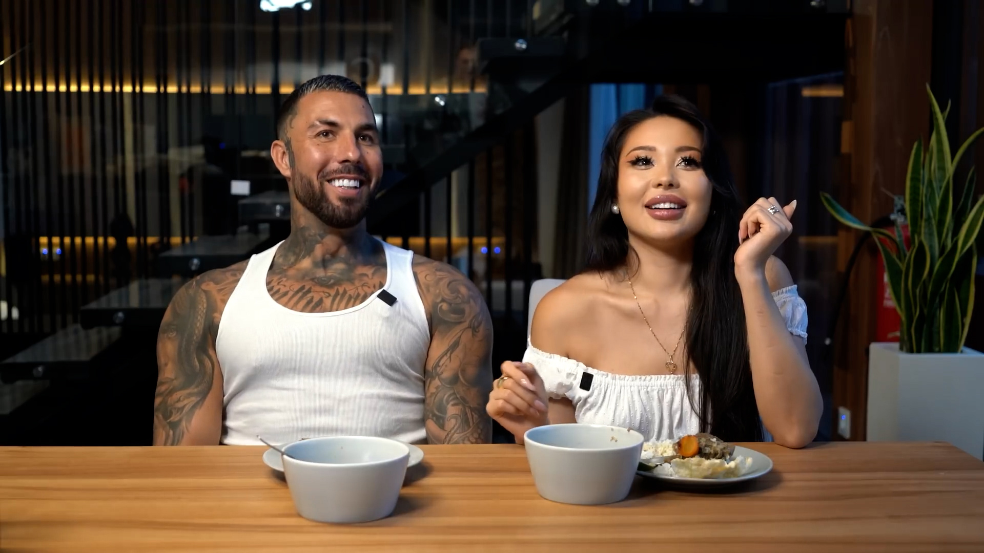 Westerners react to Indonesian flavors