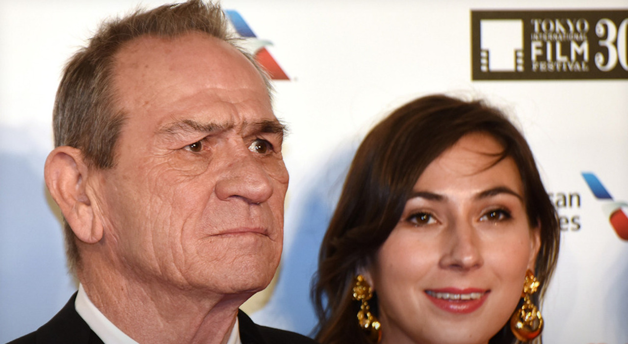 Tommy Lee Jones, la figlia Victoria trovata morta in un hotel la notte ...