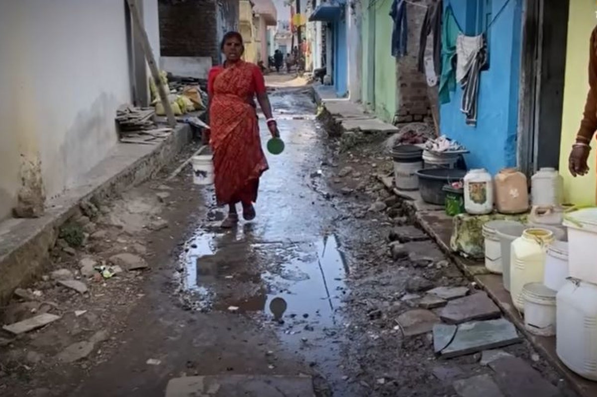 Contaminated water kills at least 16 people in 'cleanest Indian city'