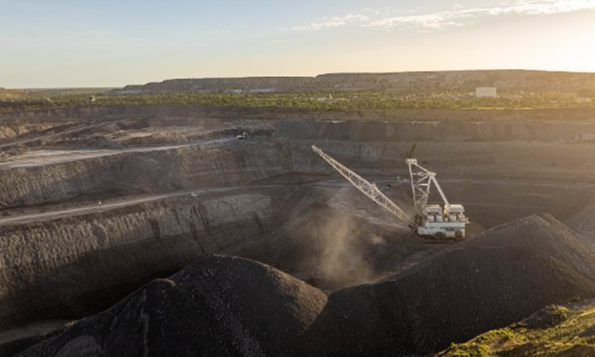 Fears for a missing man 1km down a mine in Queensland