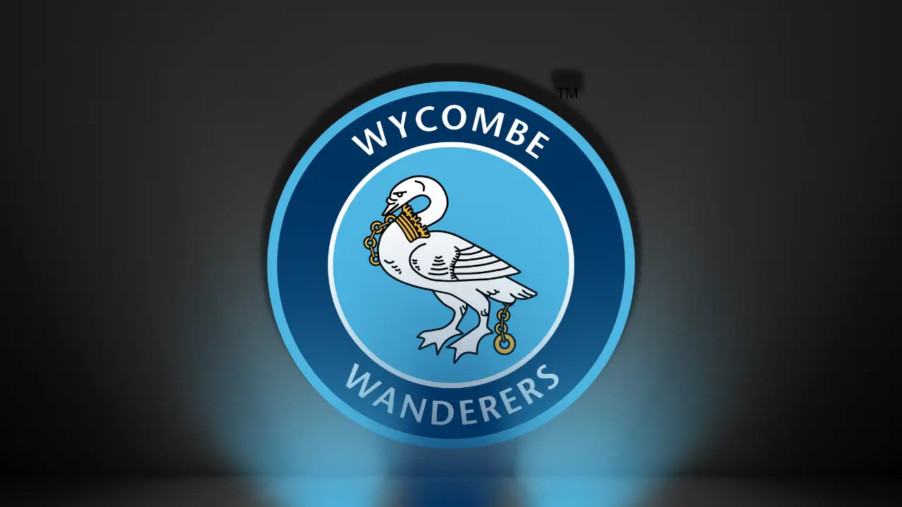Wycombe Wanderers join League One chase for Championship defender