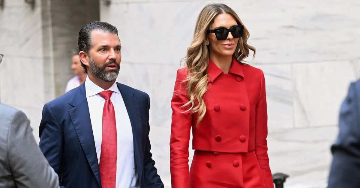 Picture shows Donald Trump Jr. and Bettina Anderson flying coach ...