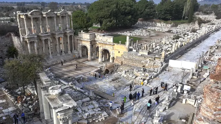 'Unexpected' Roman-era discoveries unearthed in biblical city mentioned ...