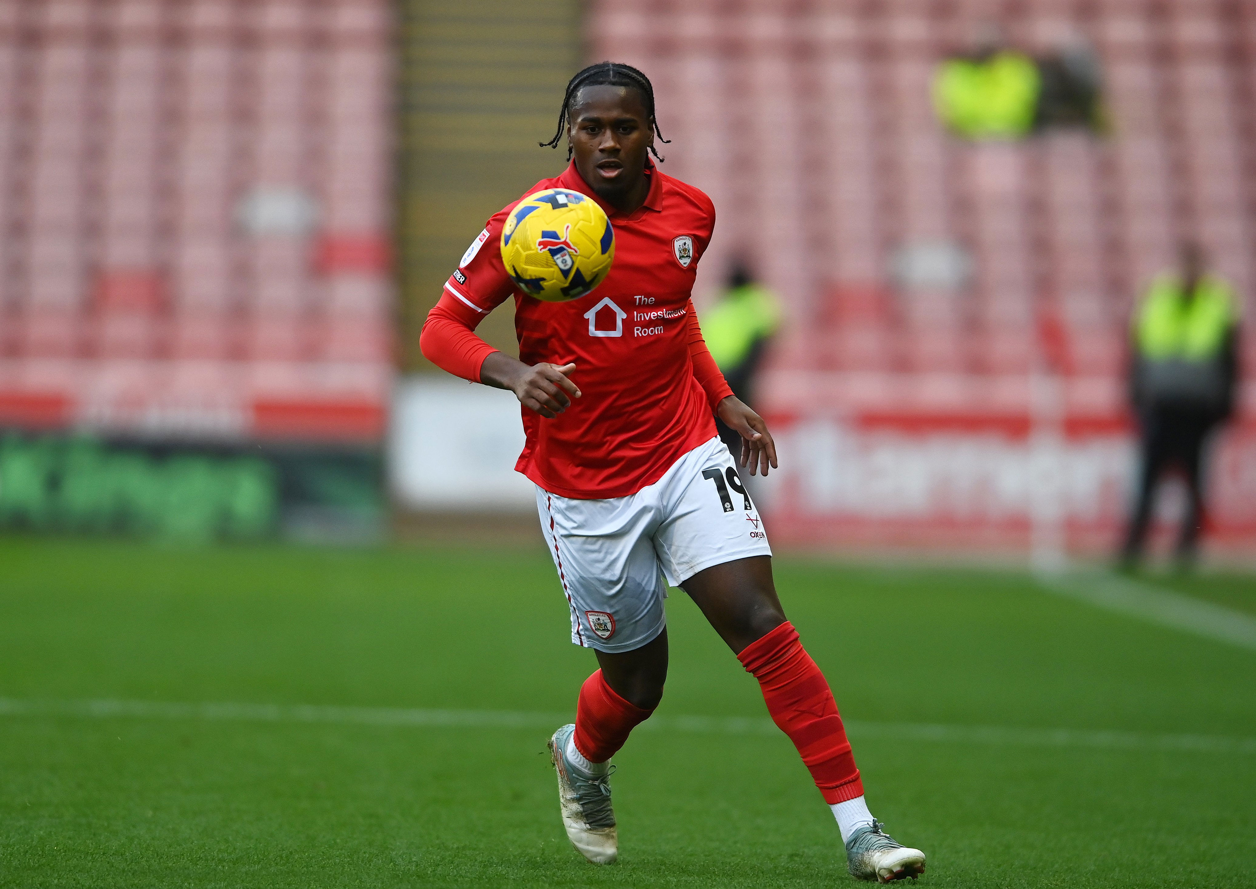 Birmingham City 'chasing' Barnsley FC star Reyes Cleary amid talk of ...