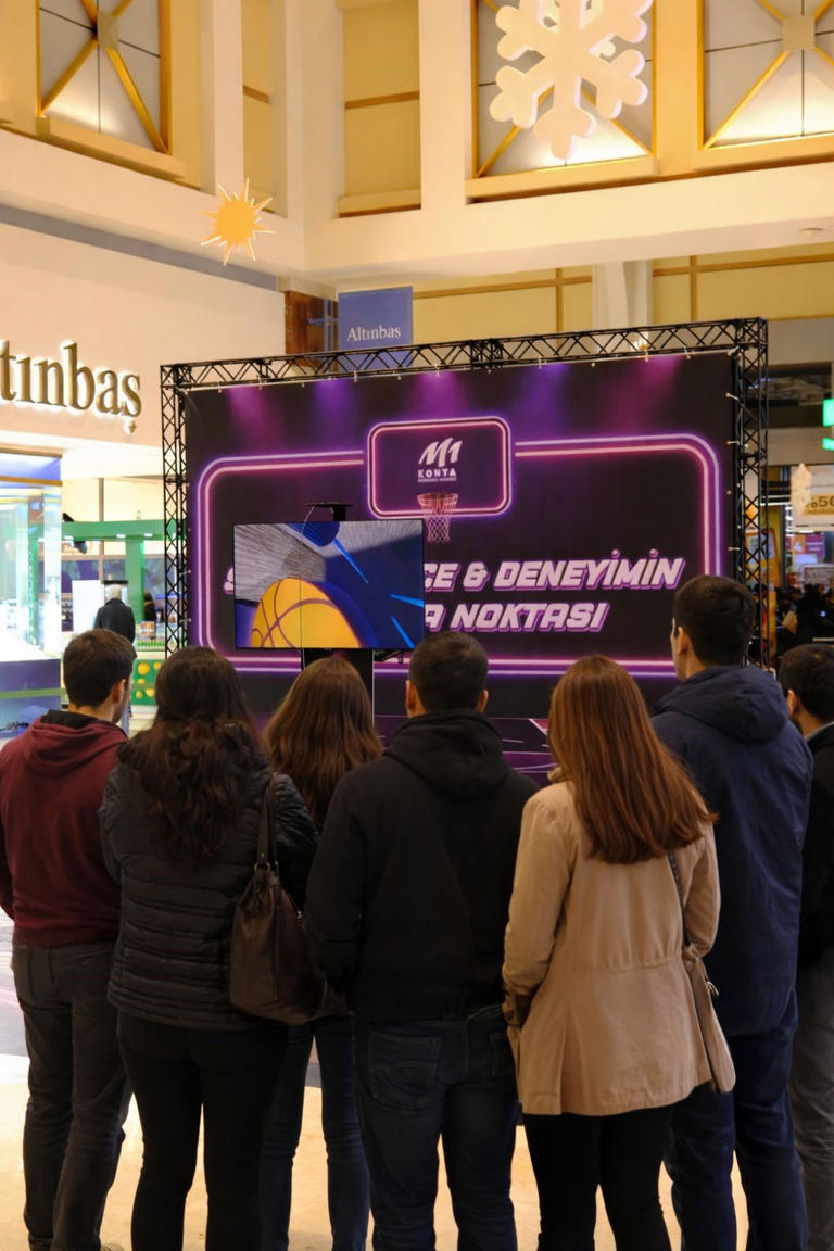 VR basketbol heyecanı M1 Konya AVM’de yoğun ilgi gördü