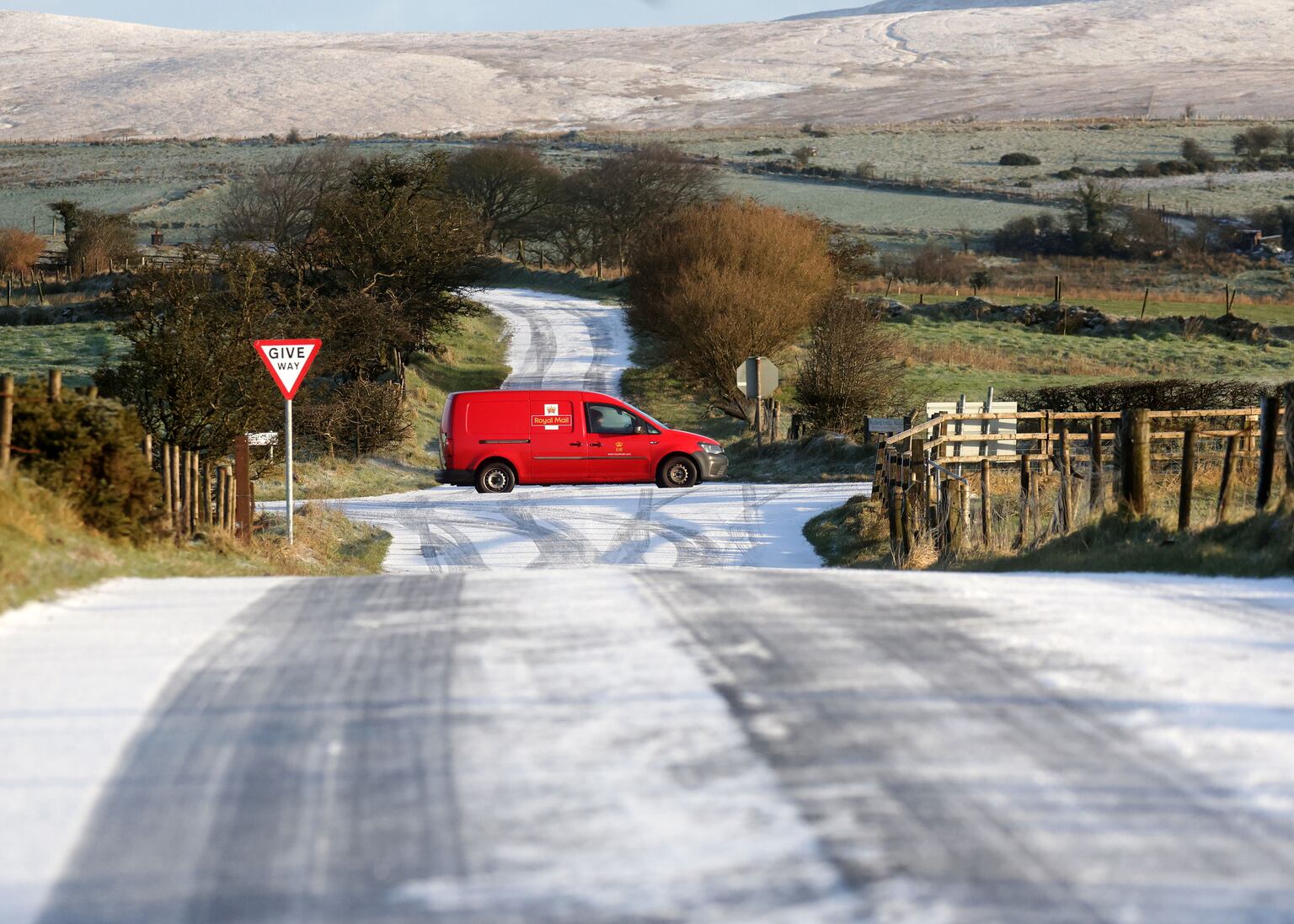 Icy conditions forecast for Northern Ireland as Met Office issues ...