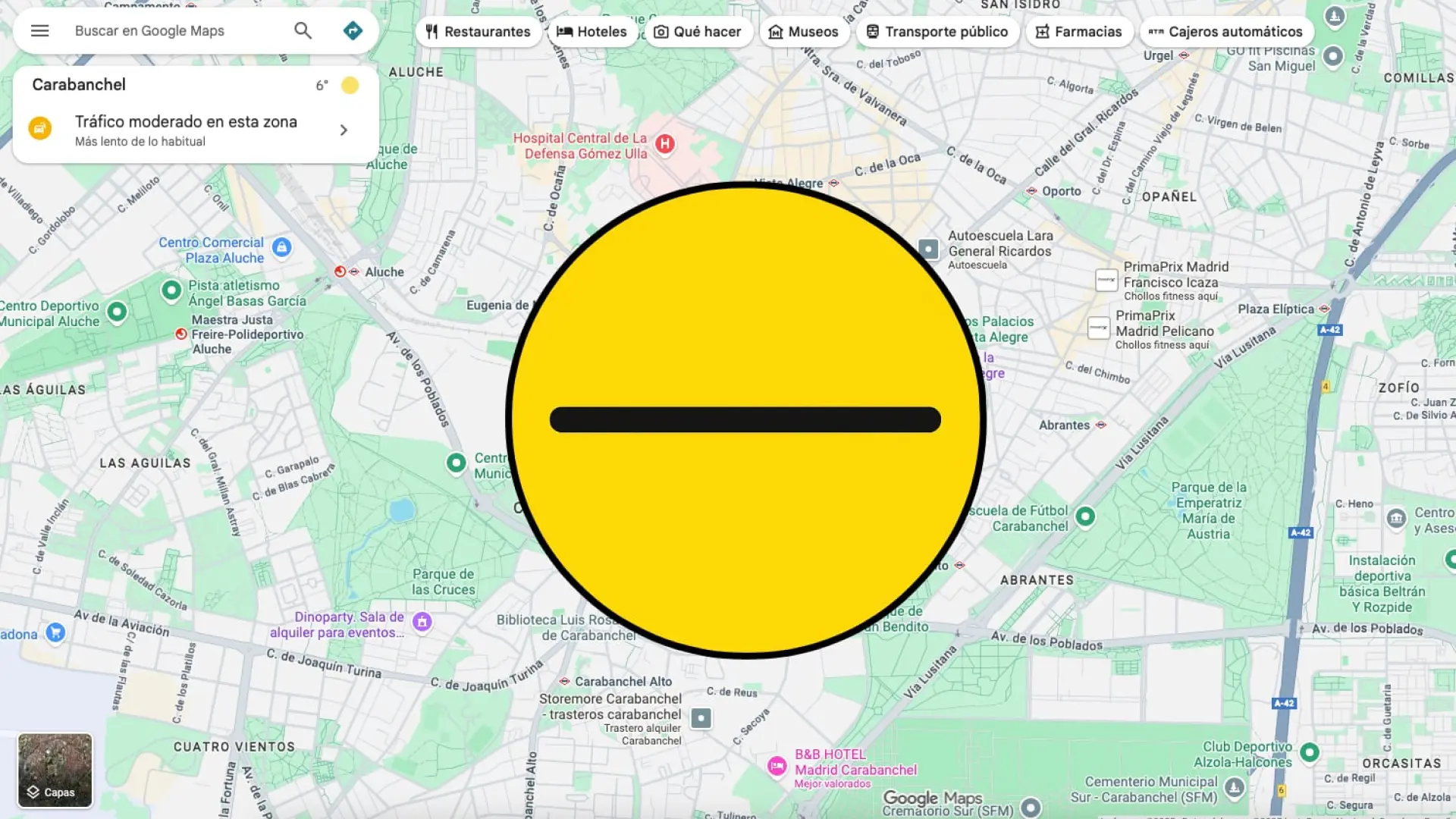 Qué significa la señal amarilla con una línea negra en Google Maps