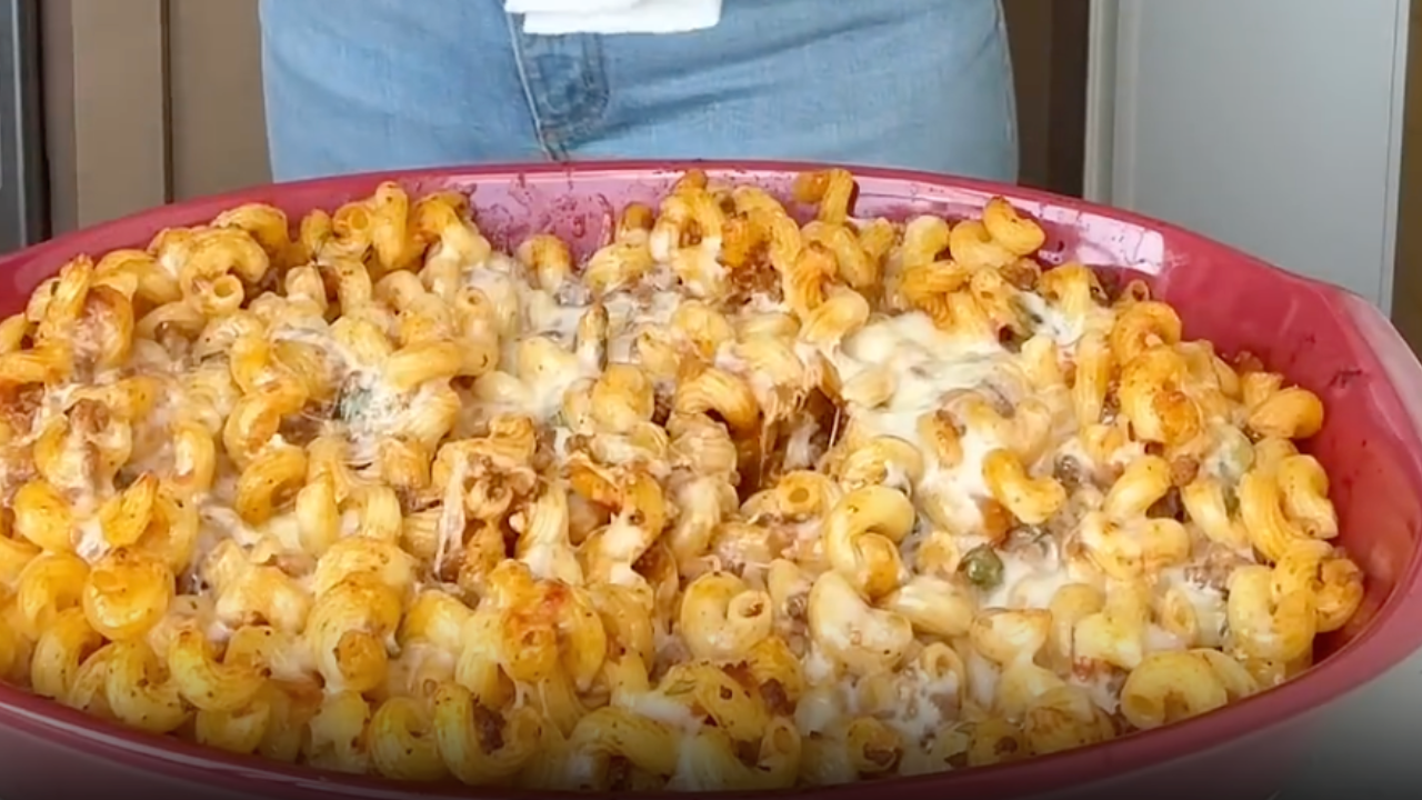 Ground beef pasta casserole | Hearty, baked, and satisfying