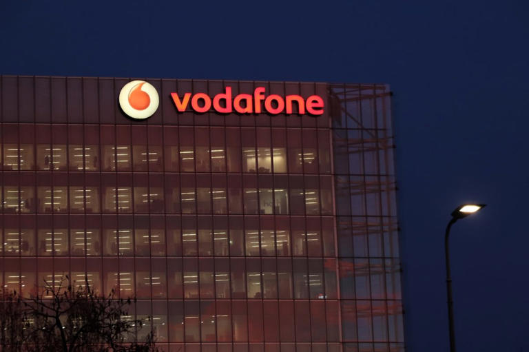 Fastweb incorpora Vodafone Italia: nasce un nuovo leader TLC