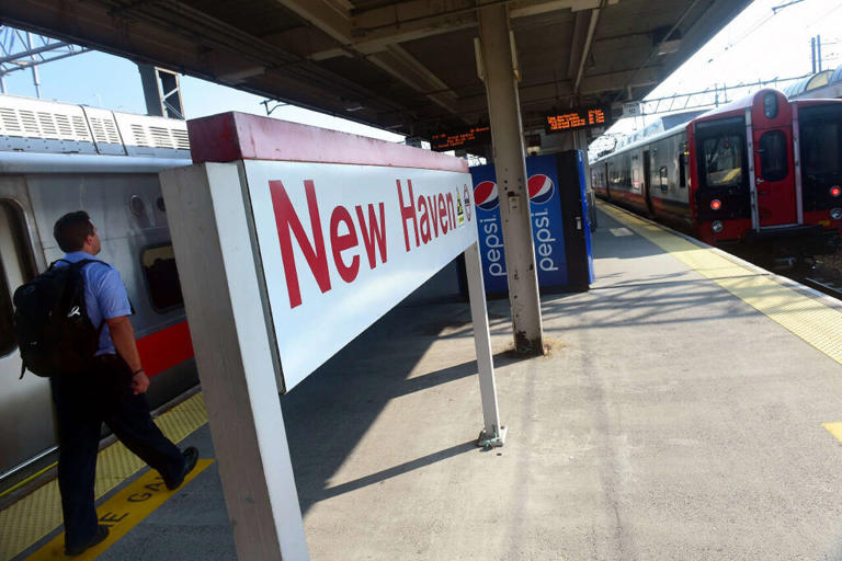 Why Wi-Fi is coming to some CT trains, but not Metro-North's New Haven Line