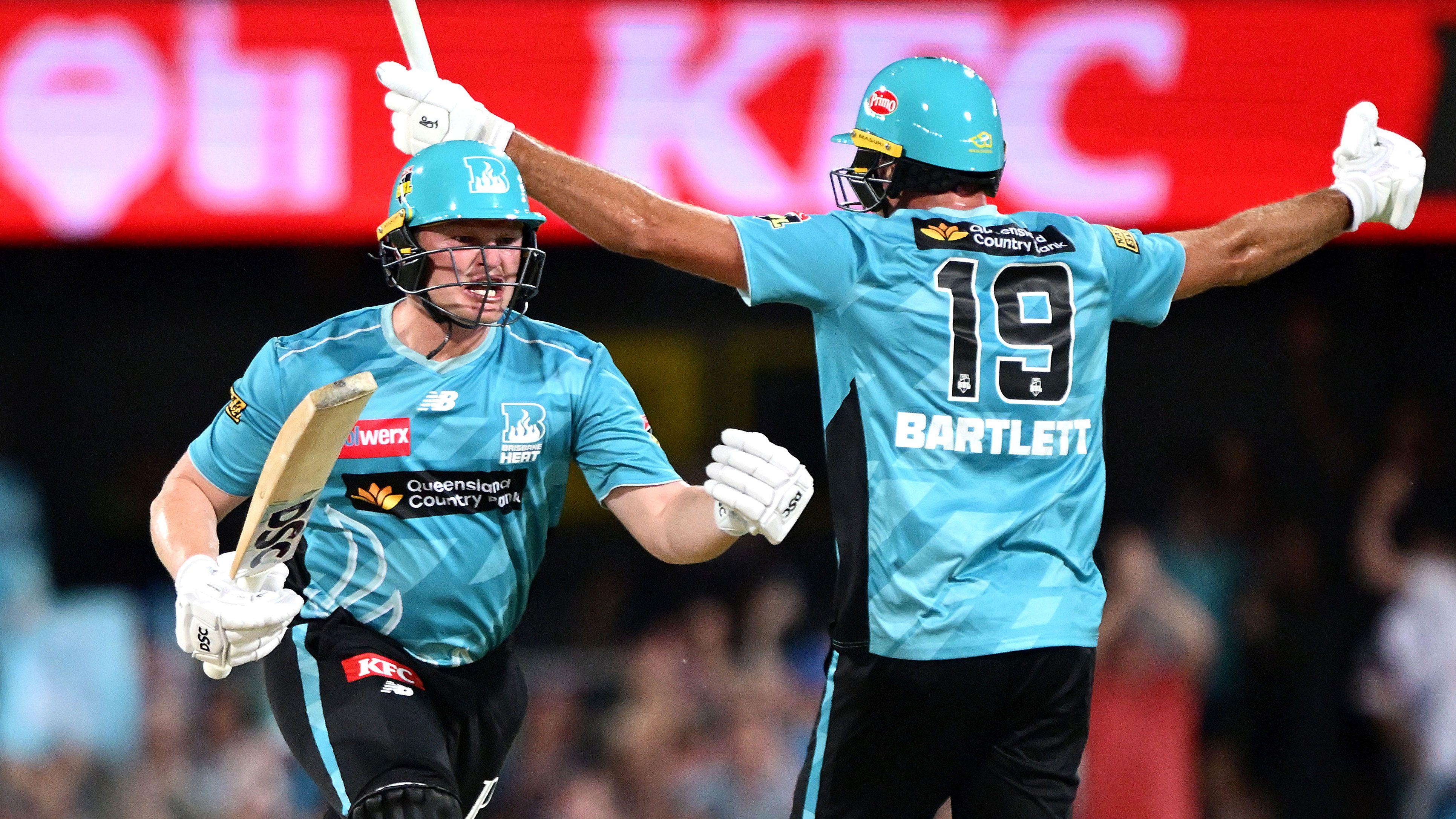 Superb Heat chase ends Stars' winning start in Big Bash