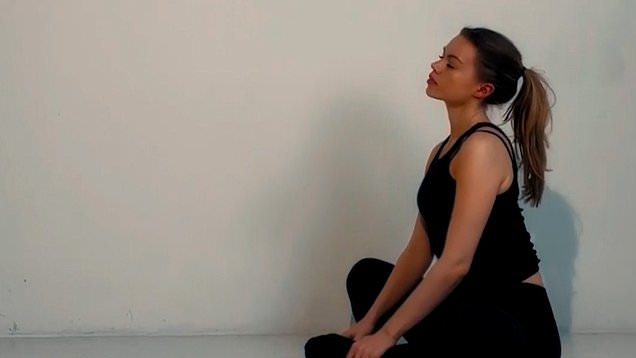 5-minute bedtime stretch routine