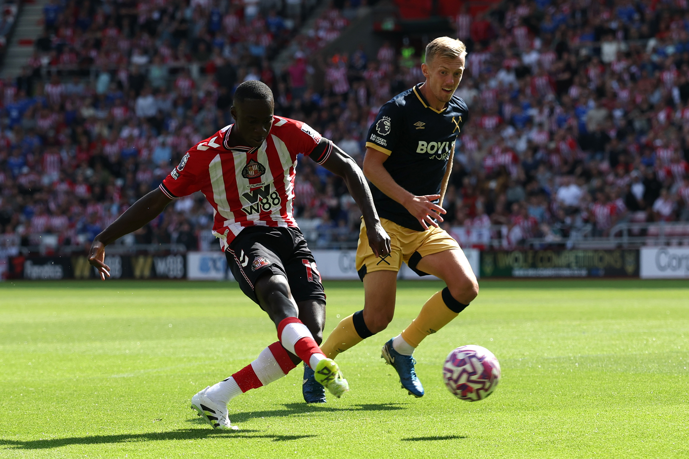 Three changes: Régis Le Bris's Sunderland XI and bench to face Burnley ...