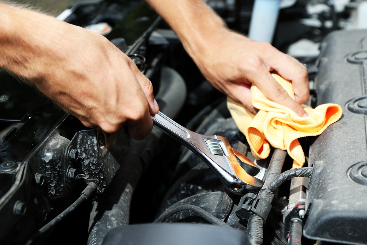 You don’t need a mechanic for these 3 car fixes—most drivers still pay ...