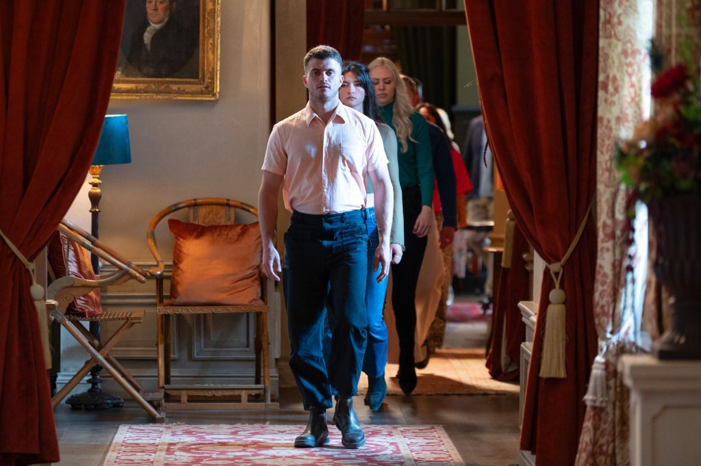 The Traitors fans spot how to 'narrow down' red cloak identity after ...