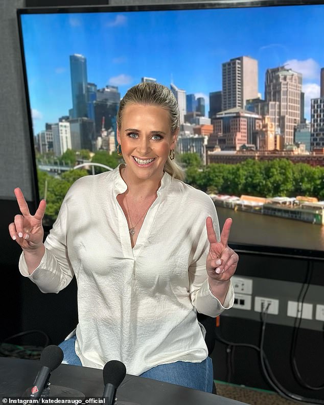 Australian Idol winner Kate Dearaugo announces engagement to Shannon ...